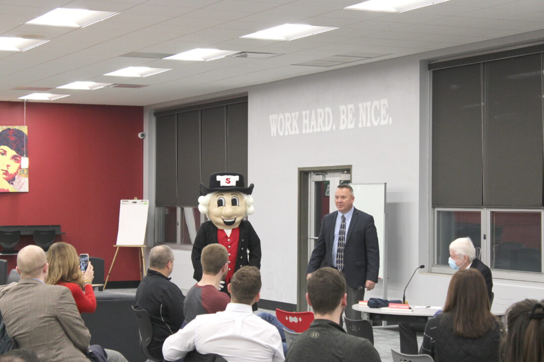 Quaker Sam returns from retirement | News, Sports, Jobs - Morning Journal